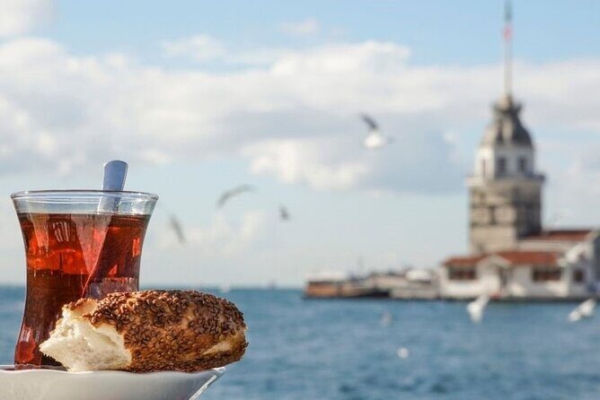 Short Bosphorus Cruise Tour With Hotel Pickup And Audio Guide - Key Points