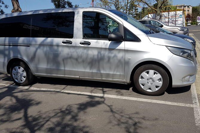 Shuttle Arrival Transfer from Paris Airport to Hotel/ Apartment - Key Points