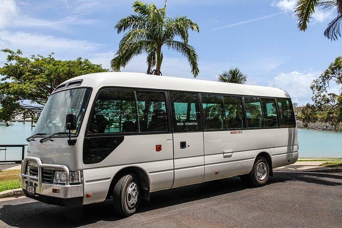 Shuttle from Proserpine Airport to Airlie Beach - An In-Depth Look at the Service