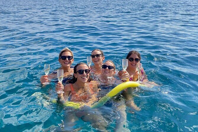 Sicilian wine tasting on the boat in Taormina - Isola Bella — The Pearl of the Coast