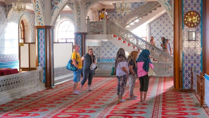 Side: Cabrio Bus and Boat Day Trip at the Green Lake - Key Points