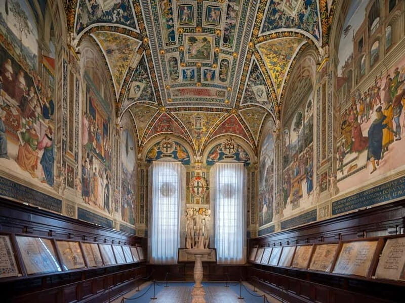 Siena: City tour with entrance to the Duomo and a view from above - Key Points