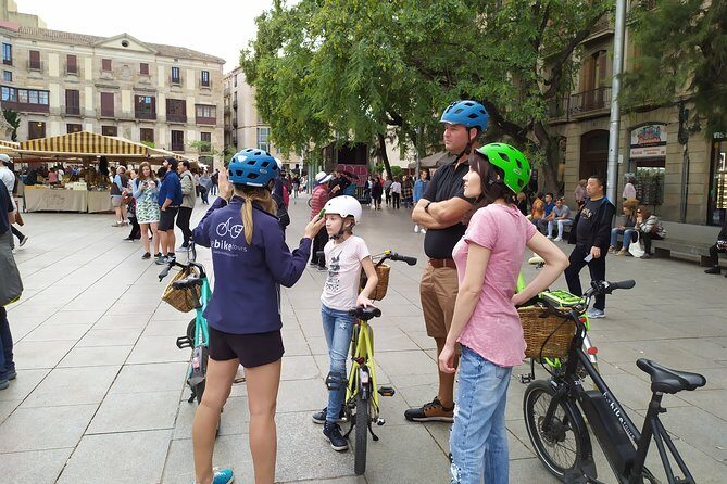 Sights of Barcelona E-Bike Tour Led by a Local Guide - Detailed Breakdown of the Itinerary