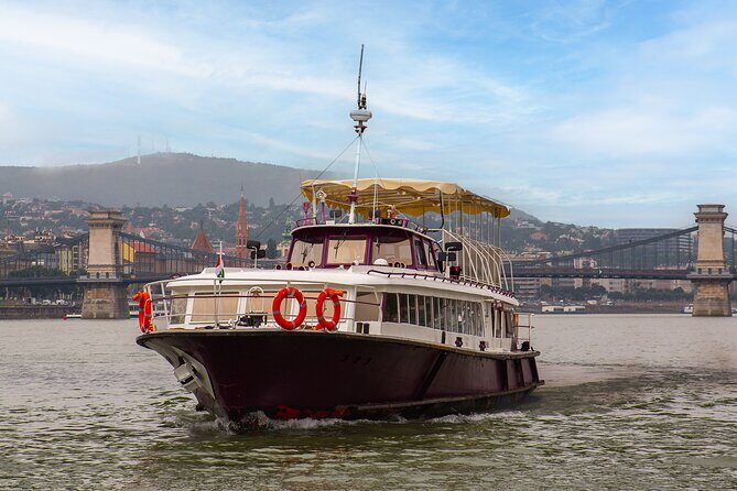 Sightseeing Cruise on the Danube with Audio Guide in Budapest - In Summary
