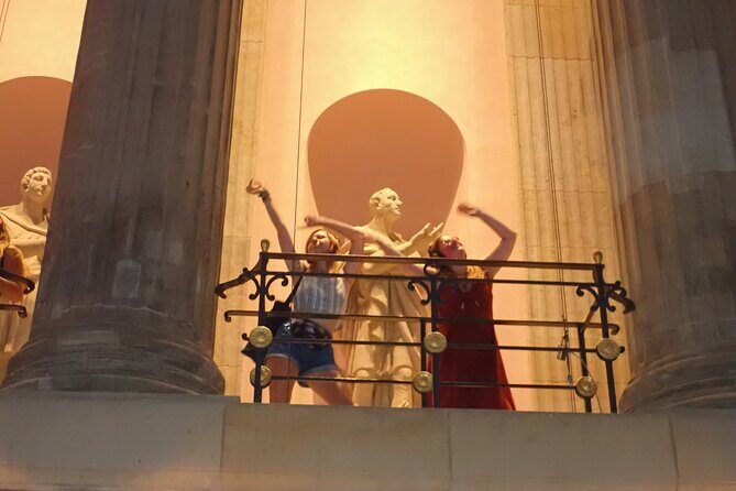 Silent disco through downtown Berlin with flash mobs - A Close Look at the Silent Disco Experience in Berlin