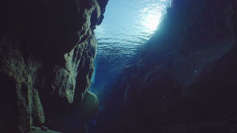 Silfra: Diving Between Tectonic Plates - The Experience Overview