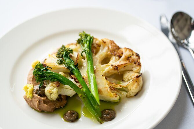 Sinatra Tribute Show and Dinner Experience in Manes - Who Is This Experience For?  