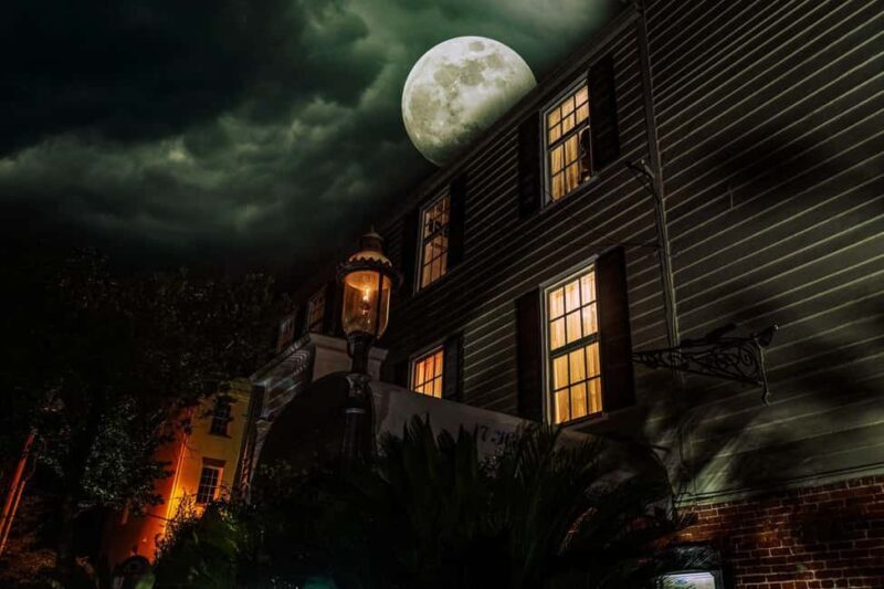 Sinister Sins & Shadows: A Savannah Ghost Tour - Exploring Savannah’s Haunted Heart