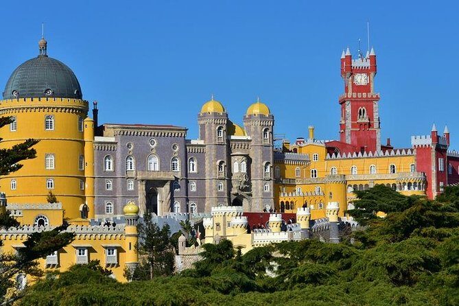 Sintra / Cabo da Roca / Cascais full day all inclusive lunch and entrees - Who Is This Tour Best For?