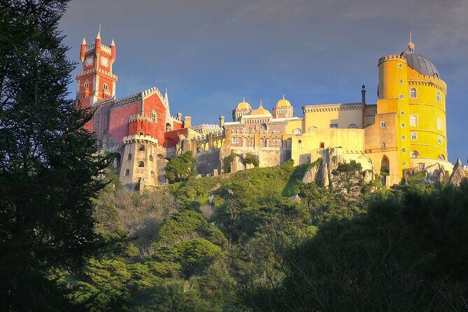 Sintra & Cascais Private Tour from Lisbon + Dinosaur footprints on the beach! - FAQs