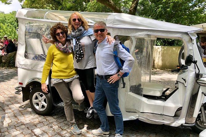 Sintra Electric Tuk Tuk Tour with Local Expert Guides 2h30 - Key Points