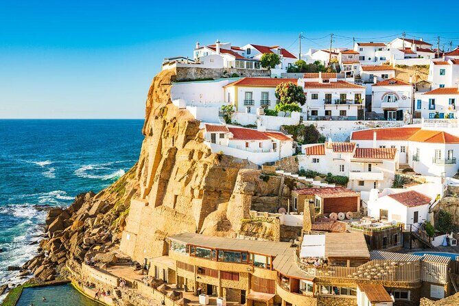 Sintra Tour with Pena Palace and Monserrate Palace- Private Tour - Key Points
