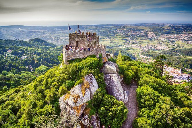 Sintra Tour with Pena Palace and Monserrate Palace- Private Tour - FAQ (Frequently Asked Questions)