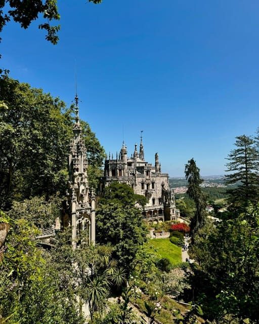 Sintra Tour With Tuktuk - Exploring Sintra in a Tuktuk: What You Can Expect  