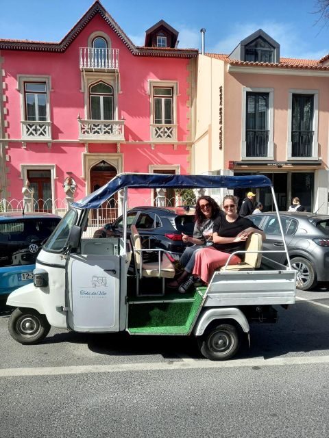 Sintra:1 hour tuk tuk experience to Pena Palace(3 monuments) - The Guide and Authenticity