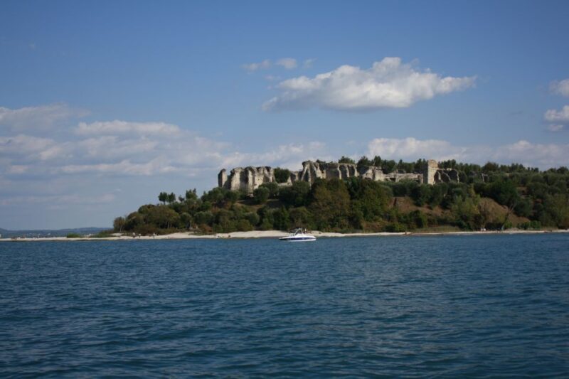 Sirmione: 25 Minute Boat Cruise around the Peninsula - Key Points
