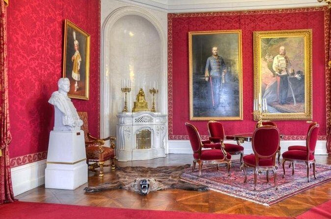Sisi's Royal Palace Tour with Hotel pickup & Cake in Palace Café - FAQ