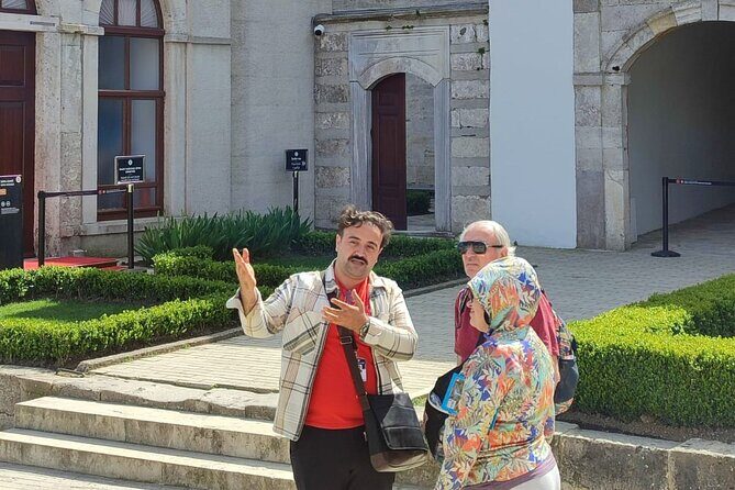 Skip Lines with Local Tour Guide Taha - The Sum Up