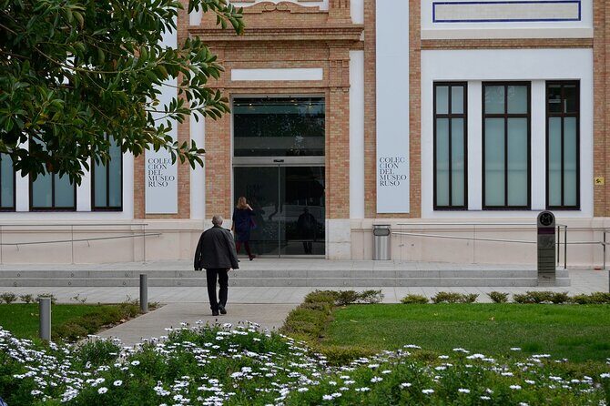 Skip-The-Line Access to Colección del Museo Ruso in Malaga - Why This Tour Works Well