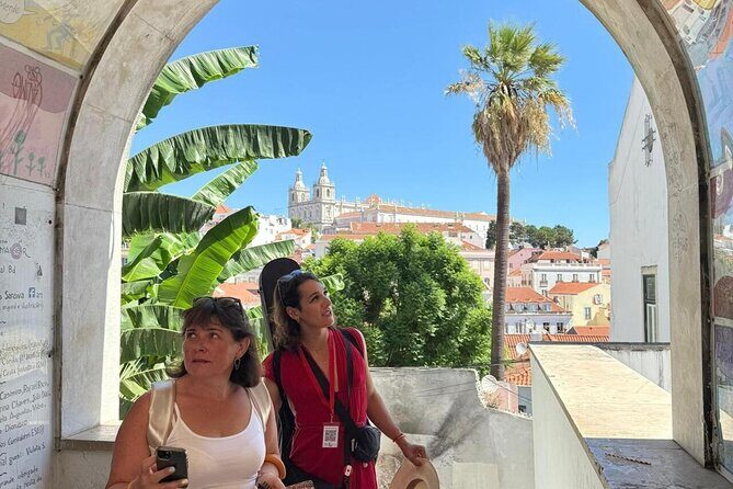 Skip-the-Line Lisbon Tour: S. Jorge's Castle + Old Town Lisbon - Key Points  