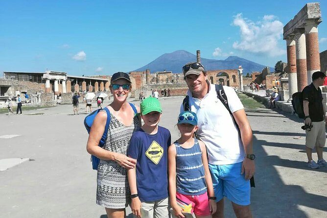 Skip-the-Line Pompeii Tour for Kids with an Archaeologist - Key Points
