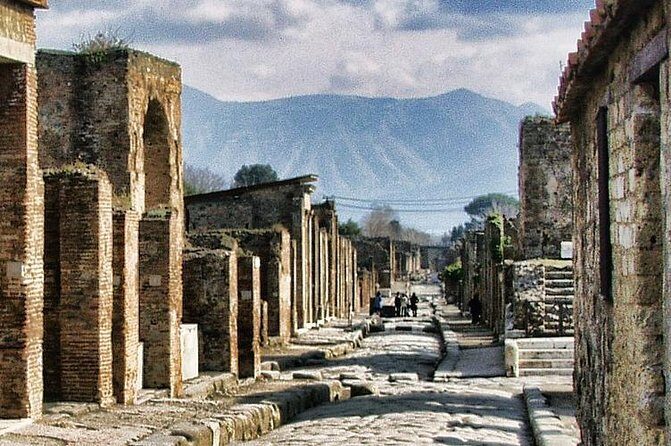 Skip the line Private tour of Pompeii from Sorrento - The Experience from the Traveler’s Perspective