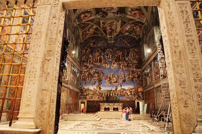 Skip the line - Private tour: Vatican Museums Sistine Chapel, - Authentic Insights from Other Travelers