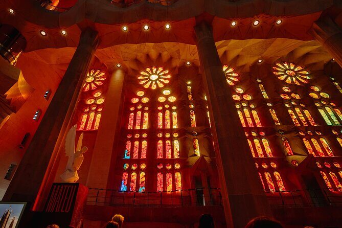 Skip the Line Sagrada Familia Guided Tour & Optional Cava Upgrade - Key Points