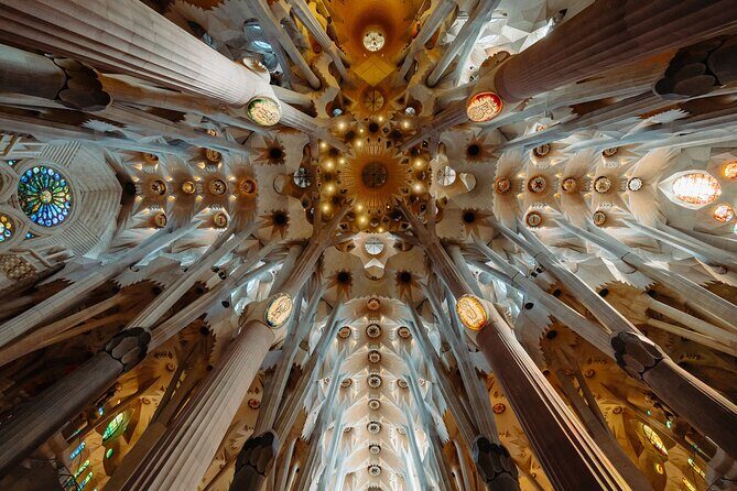 Skip the Line Sagrada Familia Guided Tour & Optional Cava Upgrade - Who Will Love This Tour?