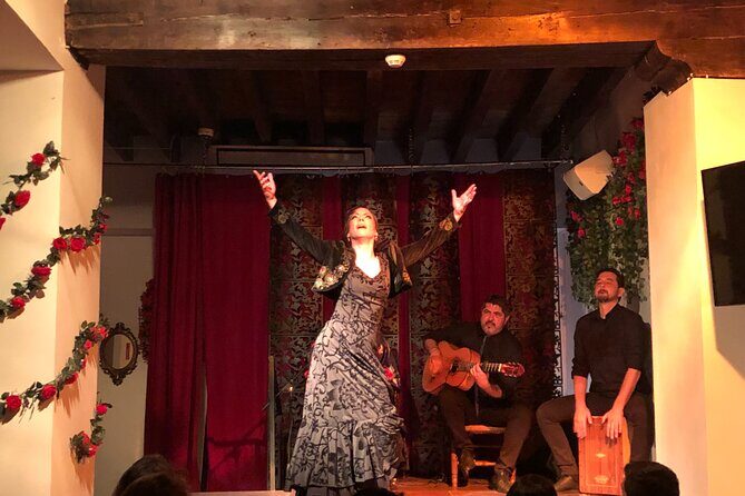 Skip the line: Tablao Flamenco Andalusí Ticket - Price and Value
