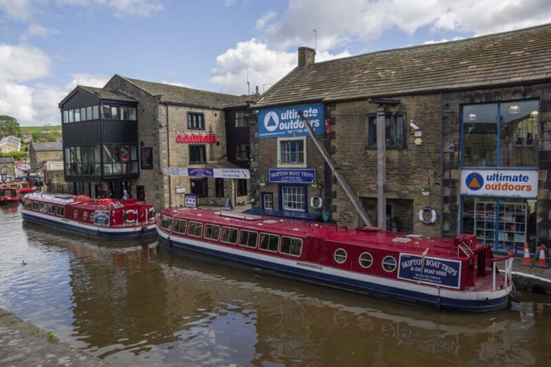 Skipton: 1-Hour Canal Cruise - A Closer Look at the Experience