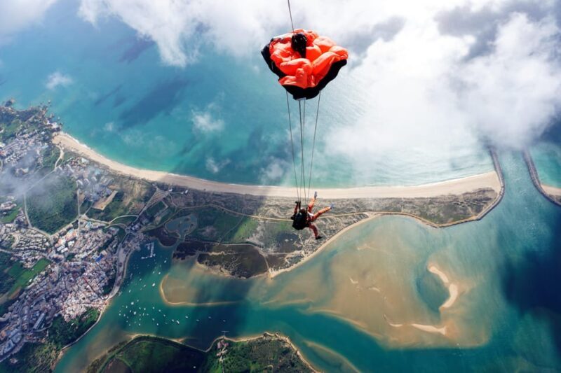 Skydive Algarve: Tandem Skydiving 10.000ft (up to 15.000ft) - Who Should Consider This Experience?
