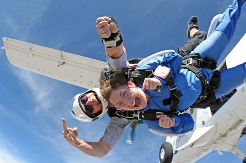 Skydive Over Barcelona  13,000ft Tandem Jump + Transport - Who Should Consider This Skydiving Experience?  