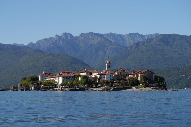 Slow boat tour for small groups with appetizer on Lake Maggiore - An Honest Look at the Lake Maggiore Small-Group Boat Tour with Appetizer