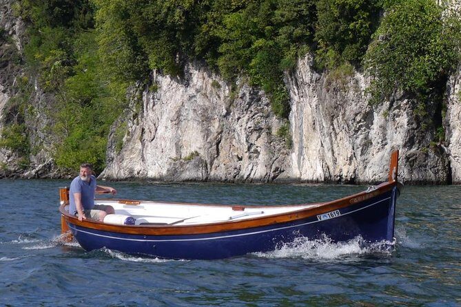 Slow boat tour for small groups with appetizer on Lake Maggiore - The Allure of Lake Maggiore by Boat