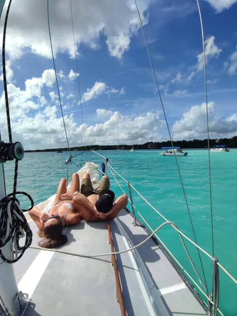 Slow Sailing Bacalar - 3-hours of Nature and crystal waters - Key Points