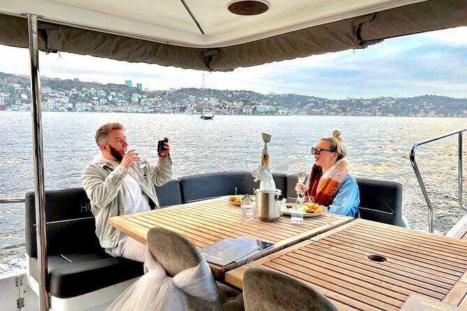 Small-Group 2 Hours Bosphorus Luxury Yacht Cruise in Istanbul - Small-Group 2 Hours Bosphorus Luxury Yacht Cruise in Istanbul