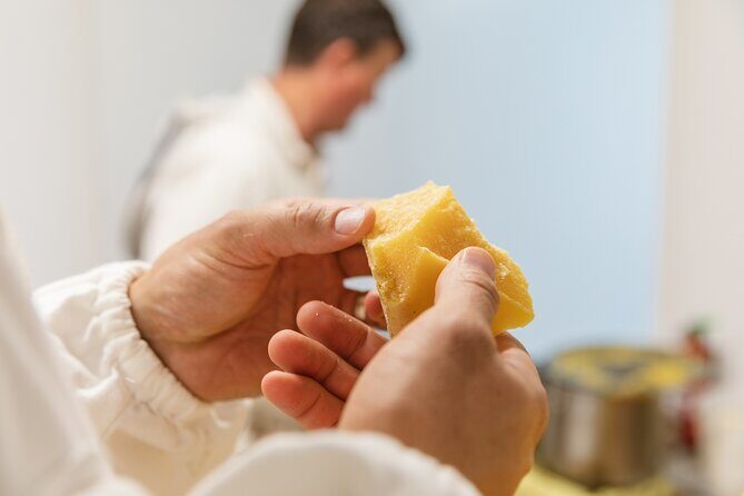 Small-Group Beekeeping Experience in Tauherenikau - Tasting and Shopping: End with Flavor