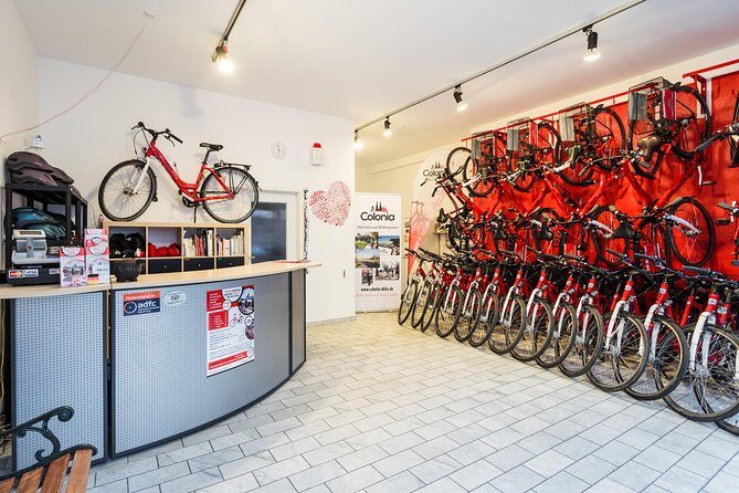 Small-Group Bike Tour of Cologne with Guide - Duration and Group Size