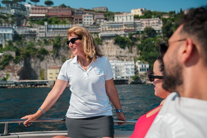 Small-Group Boat Tour to Positano, Amalfi & Ravello from Sorrento - Positano: The Pearl of the Coast