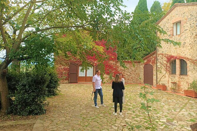 Small group Chianti Classico & Brunello wine region from Siena - FAQs