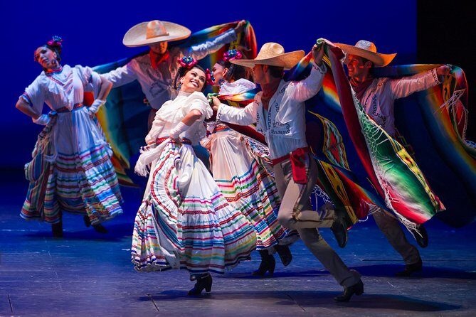Small Group: Discover the Folkloric Ballet of Mexico - Who Will Love This Tour?