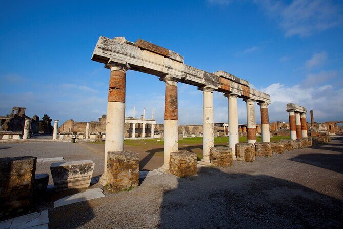 Small Group Guided Pompeii Tour from Positano - Who Should Book This Tour?