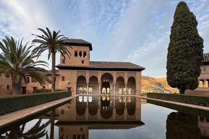 Small Group Guided Tour of the Alhambra and Generalife - An Overview of the Tour Experience