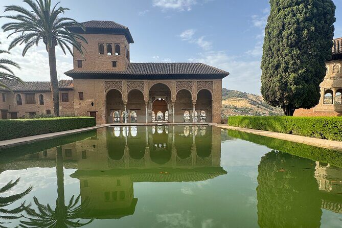 Small Group Guided Tour of the Alhambra and Generalife - FAQ