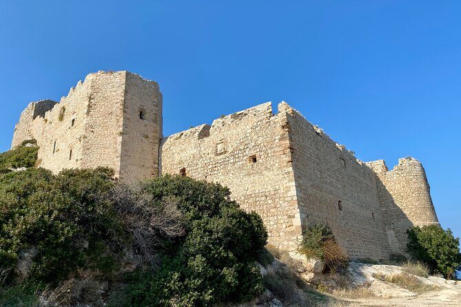 Small group hiking between the beach and Kritinia Castle - Who Will Love This Experience?