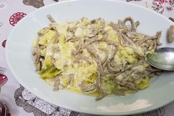 Small-Group Lake Como Experience with boat and van, from Milan - Menaggio: A Laid-Back Lunch Spot