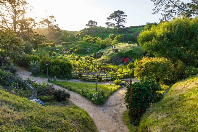 Small Group Luxury Hobbiton Tour incl. Lunch From Auckland - The Sum Up