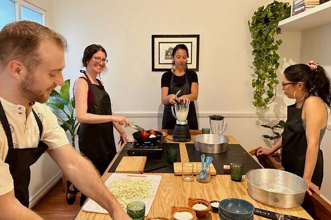 Small Group Multi-Variety Tamal Cooking Class in La Condesa - Key Points