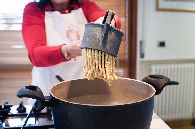 Small group Pasta and Tiramisu class in Rimini - Who Will Love This Experience?